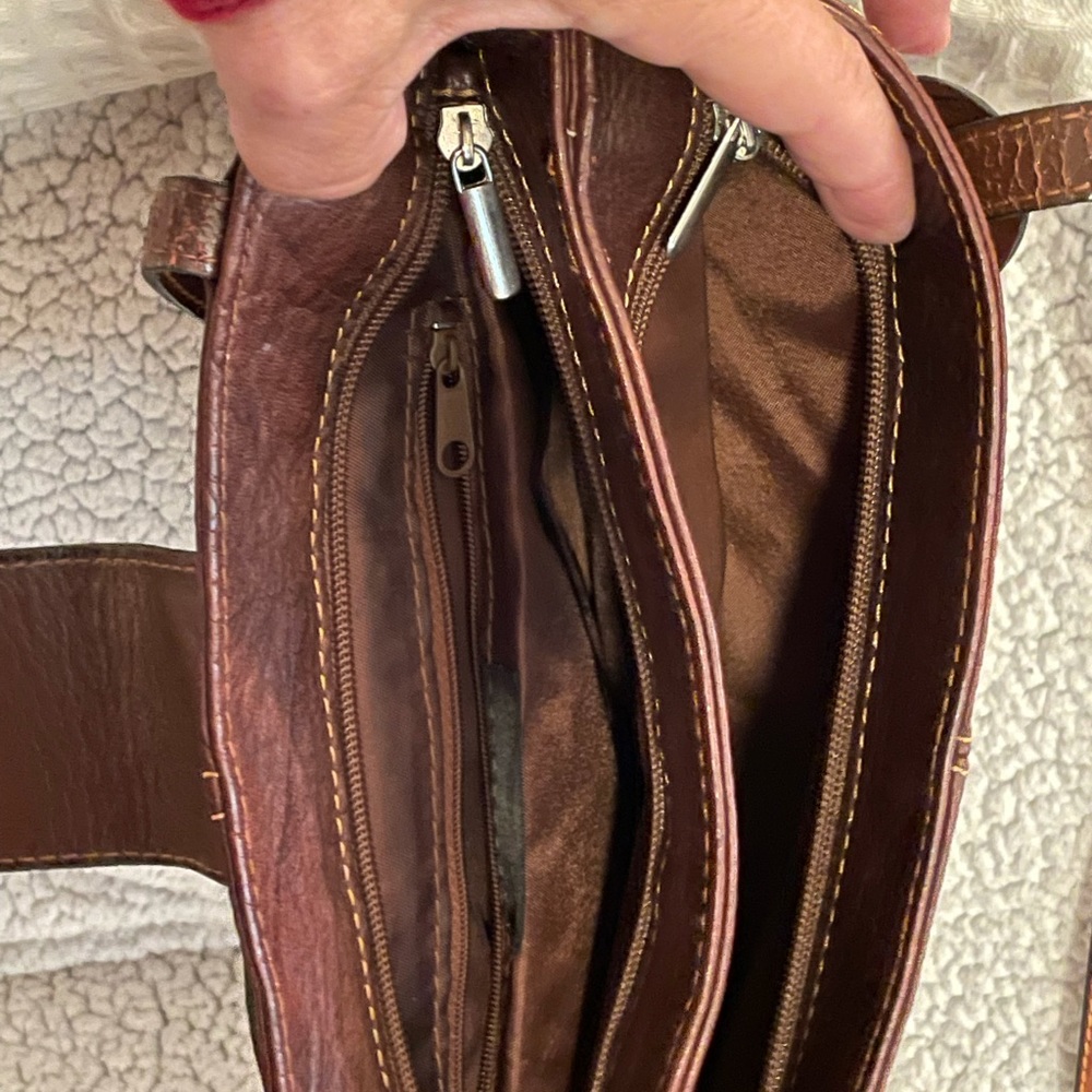 Gorgeous Italian Leather Purse - Gem